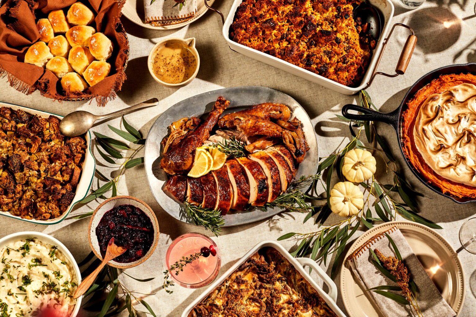 Deep Cleaning Your Home Before or After Thanksgiving: Which is Better ...